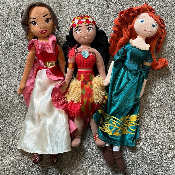 Disney | Toys | Disney Store Set Of 3 Plush Princess Dolls Elena Moana ...